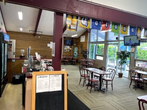 Restaurant and Grill - Lake Spanaway Golf Course